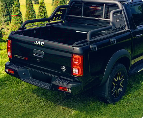 JAC | Frison T8 Adventure Edition